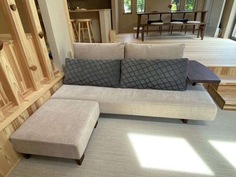 京都府I様邸／LD SOFA 3P ウォールナット & タクミカンダイニングセット【匠ソファ】